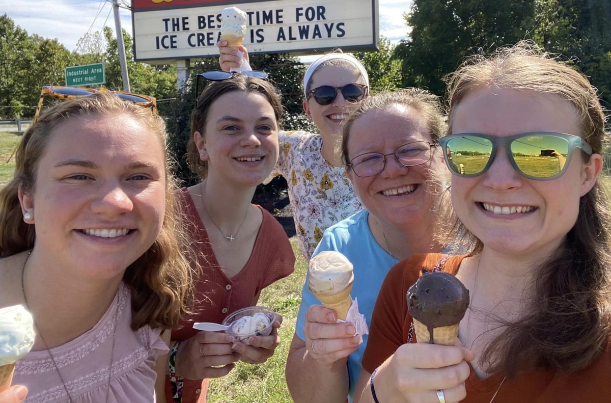 Community Life – Women Youth Apostles